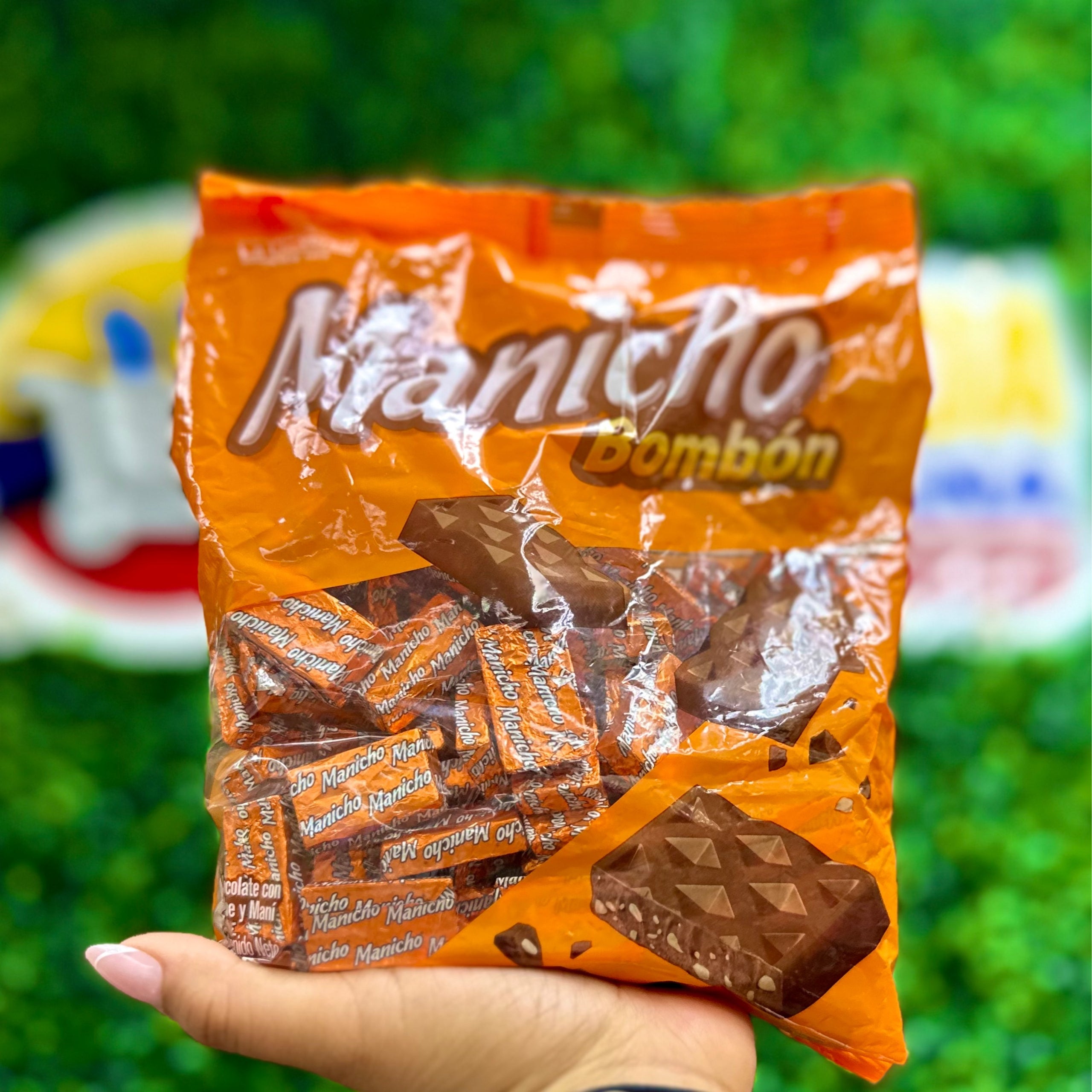 Manicho Bombón | La Parada Ecuatoriana